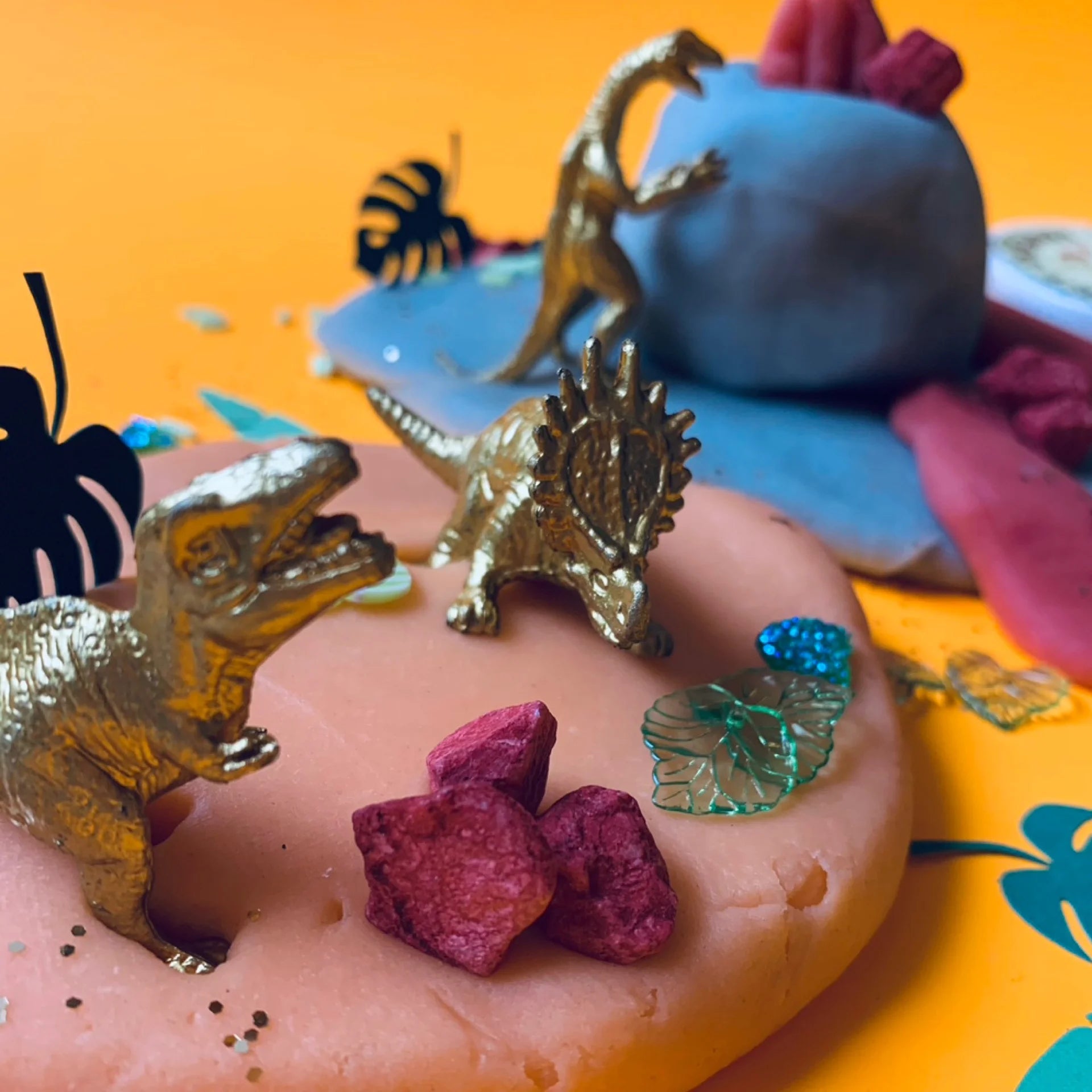 Hey Dough - Jurassic Heart Playdough Kit – Fields of Wheat Boutique